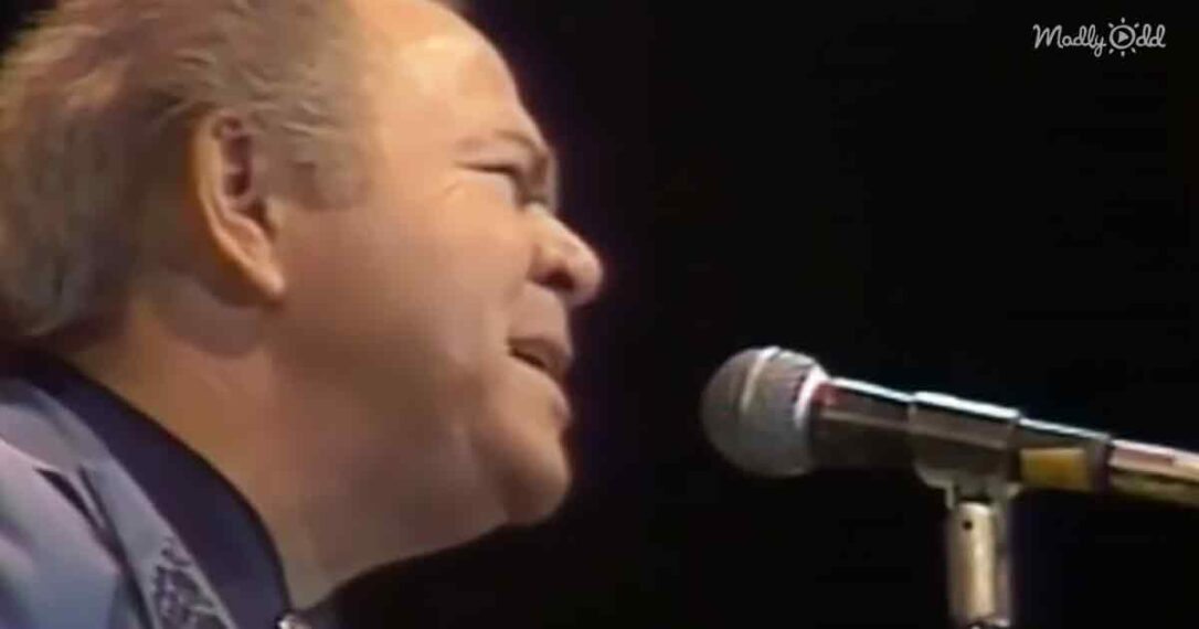 Roy Clark’s song “Yesterday When I Was Young” sure hits a nerve – Madly ...