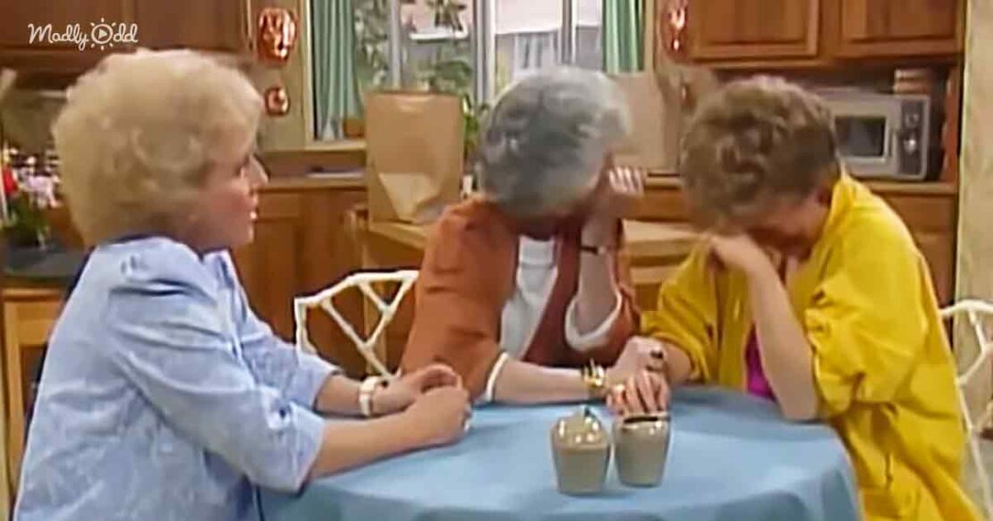 Betty White goes hilariously off script on ‘The Golden Girls’ – Madly Odd!