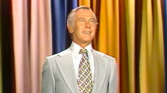 Robin Williams and Johnny Carson are hilarious in this 'Tonight Show ...