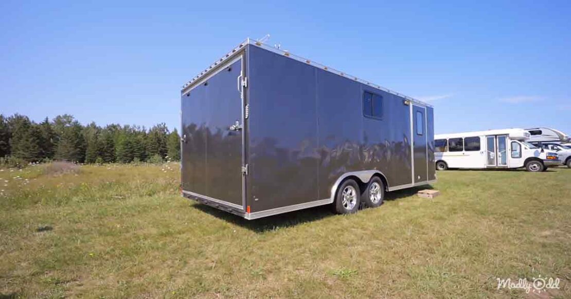 Cargo trailer tiny house is perfect for blending in – Madly Odd!