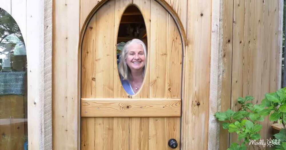 For 8 years, she has been living alone in a fairytale tiny house on an ...