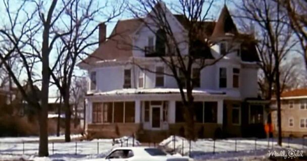 Take a virtual tour inside Mary Tyler Moore’s apartment – pure 70s ...