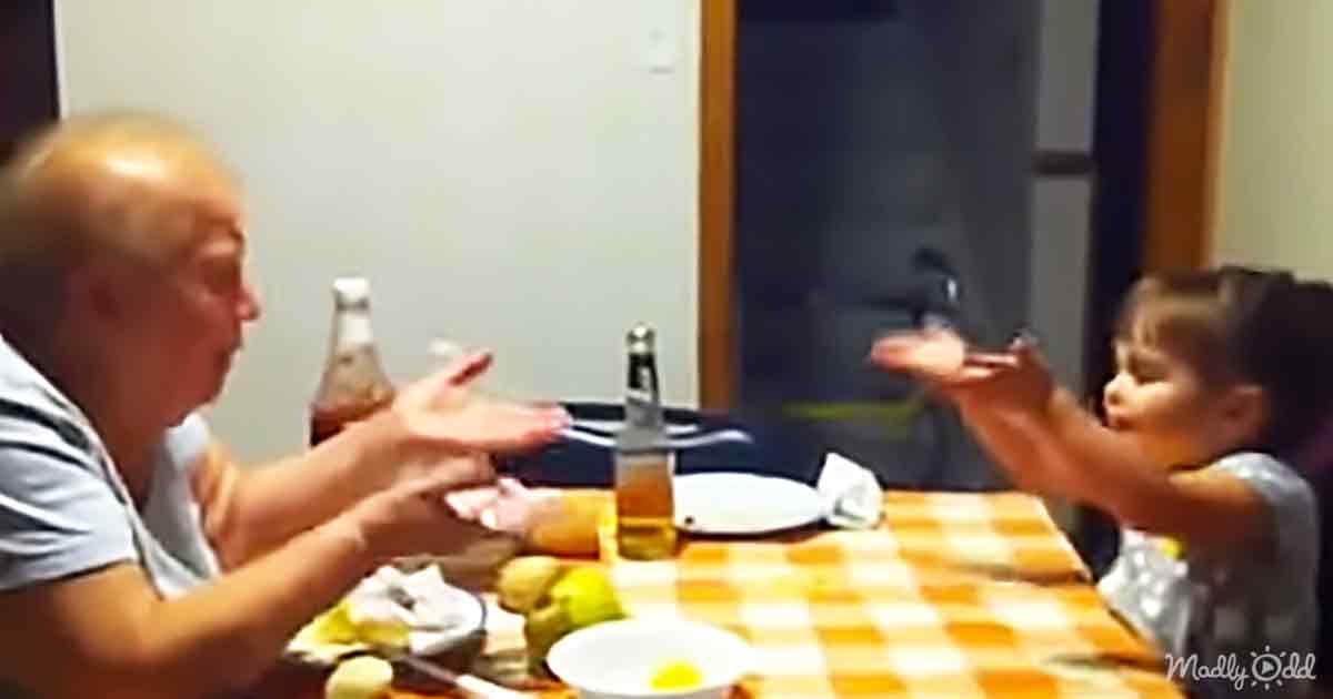 Video captures toddler having an adorable ‘conversation’ with her ...