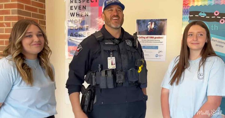 Cop cries when his beloved students surprise him with gifts – Madly Odd!