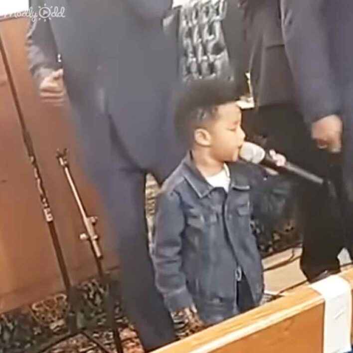 Adorable toddler moves church to tears with his singing and dancing ...