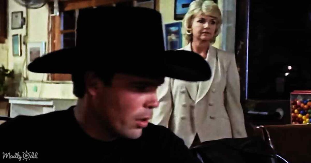 Clay Walker’s beautiful narrative woven together in “The Chain of Love ...