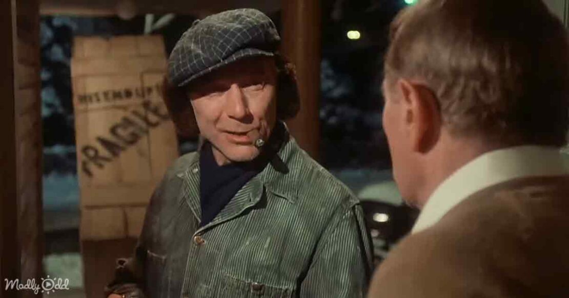The hilariously heartwarming “Leg Lamp” scene from ‘A Christmas Story ...