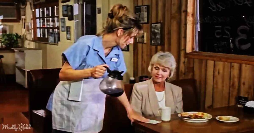 Clay Walker’s beautiful narrative woven together in “The Chain of Love ...