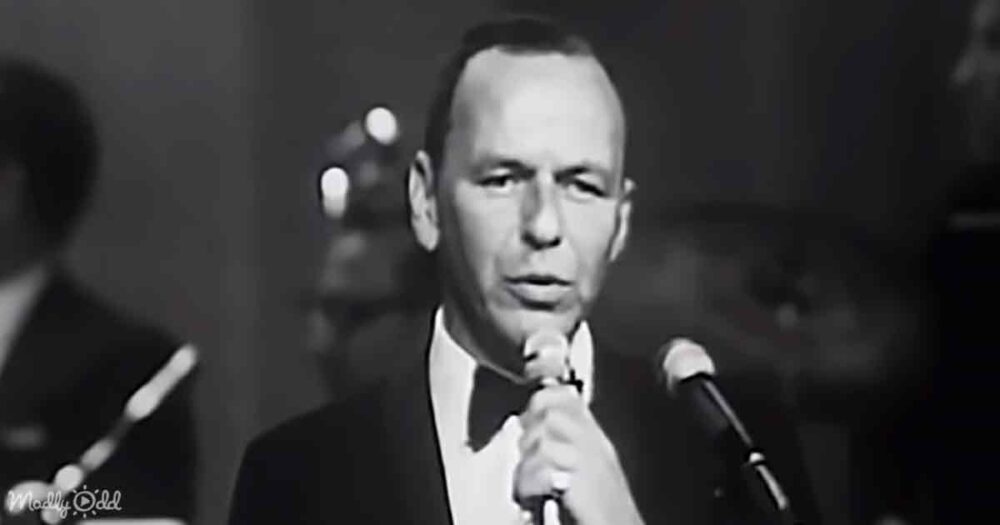 Sinatra proves he’s the best singing ‘Fly Me To The Moon’