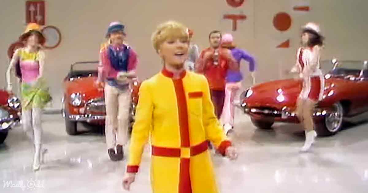 ‘First Lady of the British Invasion’ Petula Clark performs on ‘Sullivan’