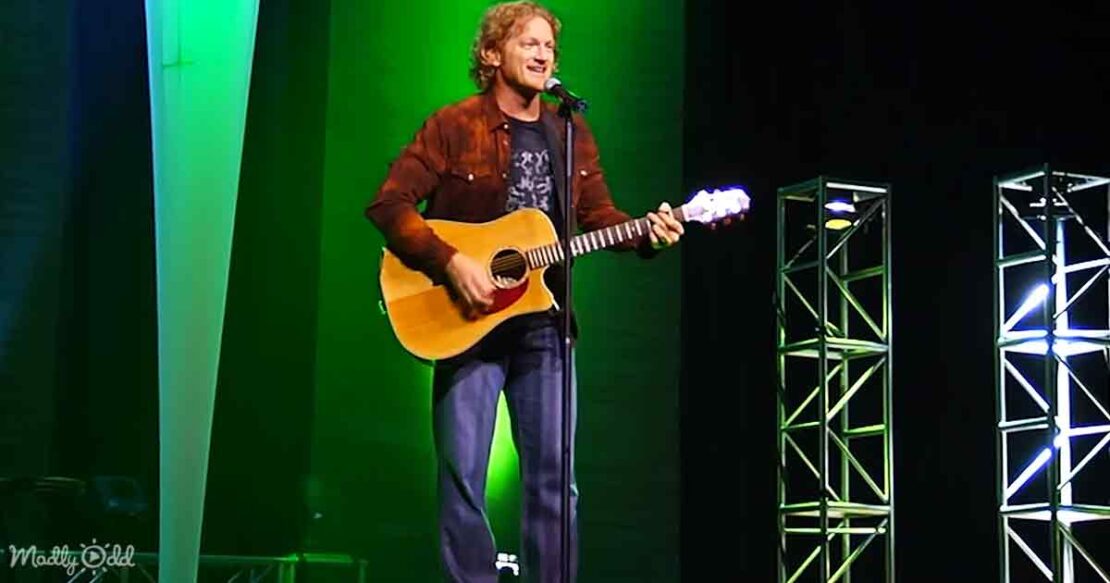 Comedian Tim Hawkins sings song of praise to the ‘Dollar Store’ – Madly ...