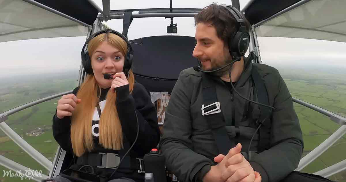 13-year-old girl’s wild plane reaction goes viral – Madly Odd!
