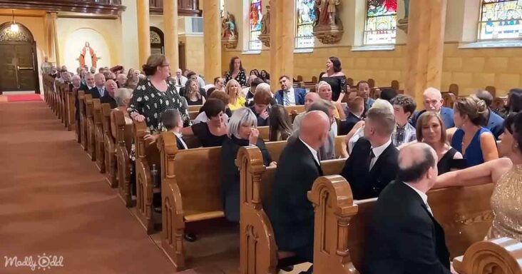 Tear-jerking wedding surprise with ‘Stand by Me’ flash mob – Madly Odd!