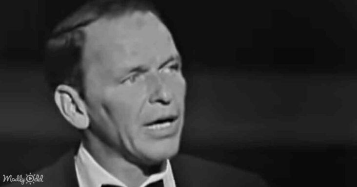 Frank Sinatra serenades London with “One For My Baby” in 1962
