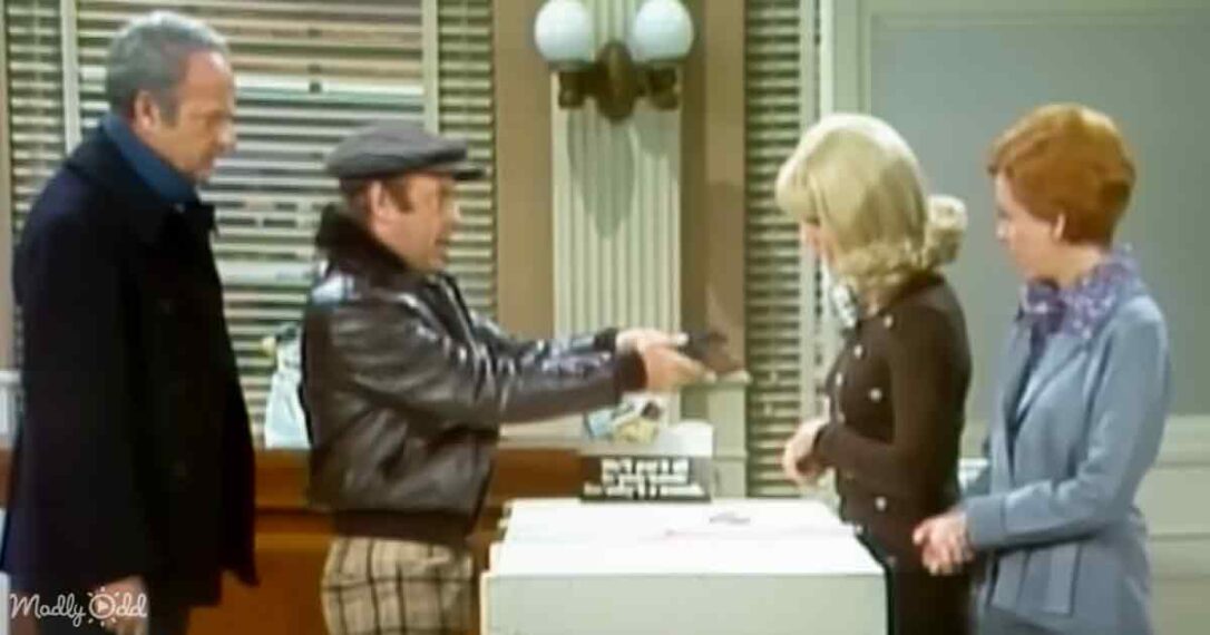 The Carol Burnett Show: bank teller trainee meets comically inept bank ...