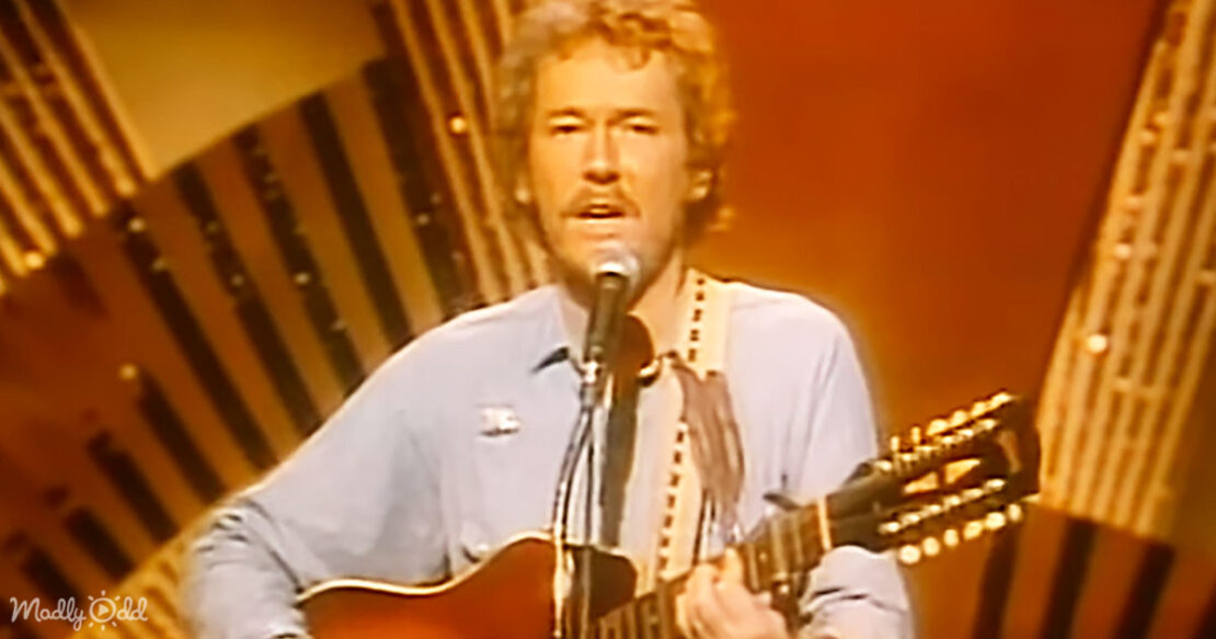 Gordon Lightfoot Takes Us Back to 1974 with “Sundown” Hit