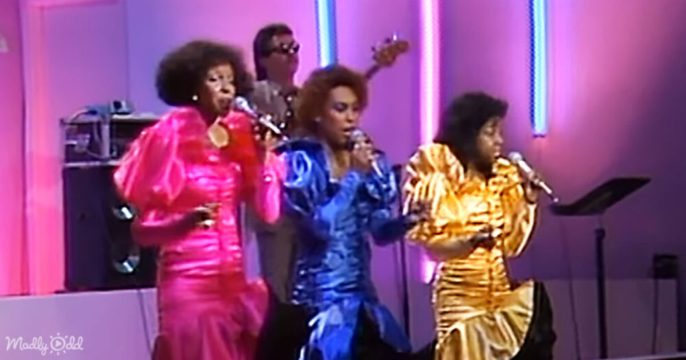 The Dixie Cups Take Us Back to ’64 with “Chapel of Love”