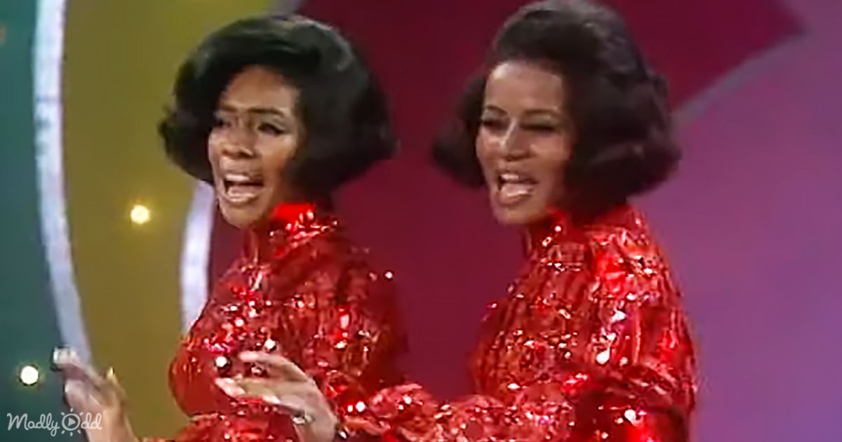 The Supremes sing “Up the Ladder to the Roof” on Ed Sullivan in 1970 ...