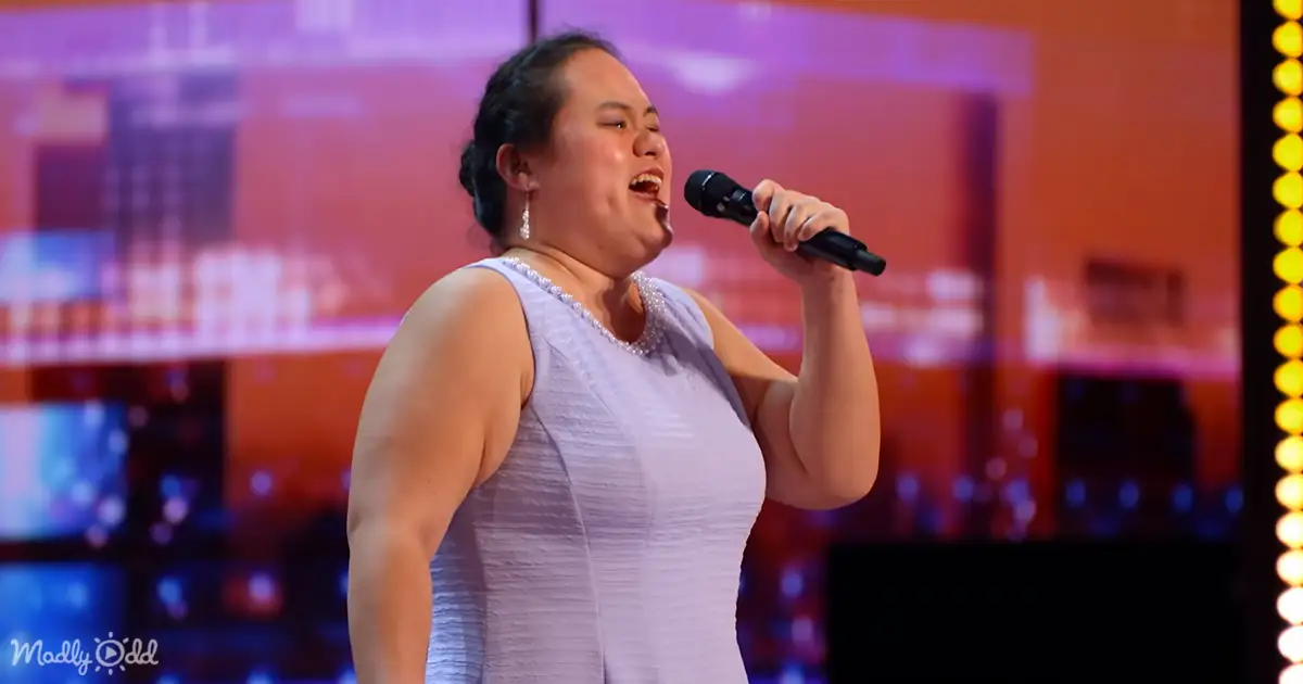 “AGT ERUPTS IN TEARS: Blind and Autistic Singer Lavender Darcangelo ...