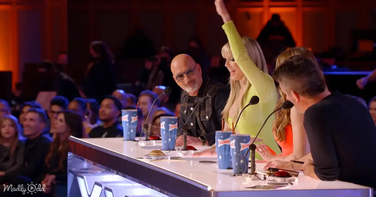 “AGT ERUPTS IN TEARS: Blind and Autistic Singer Lavender Darcangelo ...