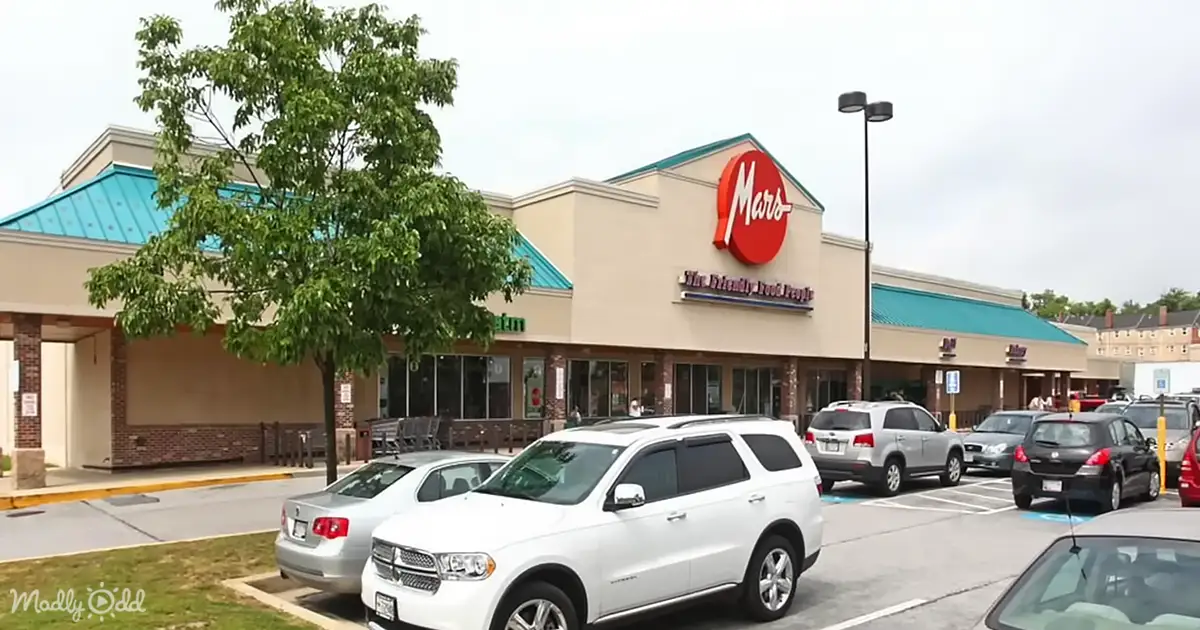 Grocery Stores from Long Ago We Still Remember