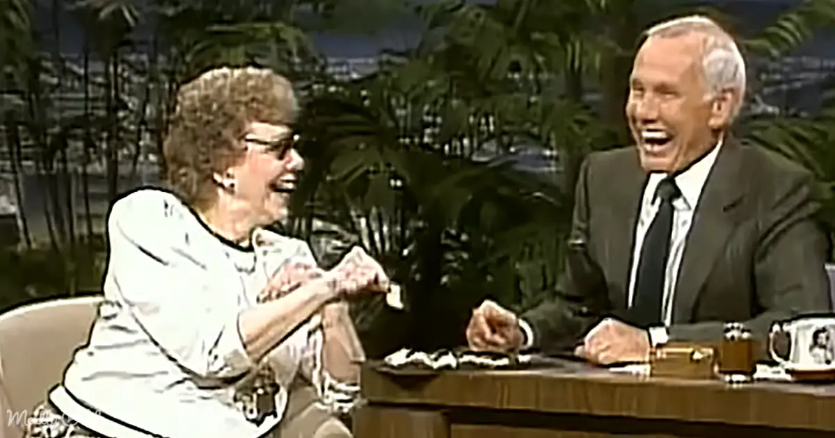 Johnny Carson ‘Bites’ Into The World’s Most Prized Potatoe Chip
