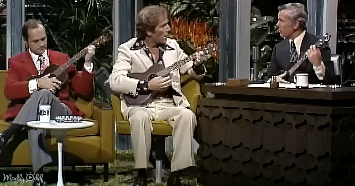 George Segal’s 1974 ukulele lesson with Bob Newhart and Johnny goes ...