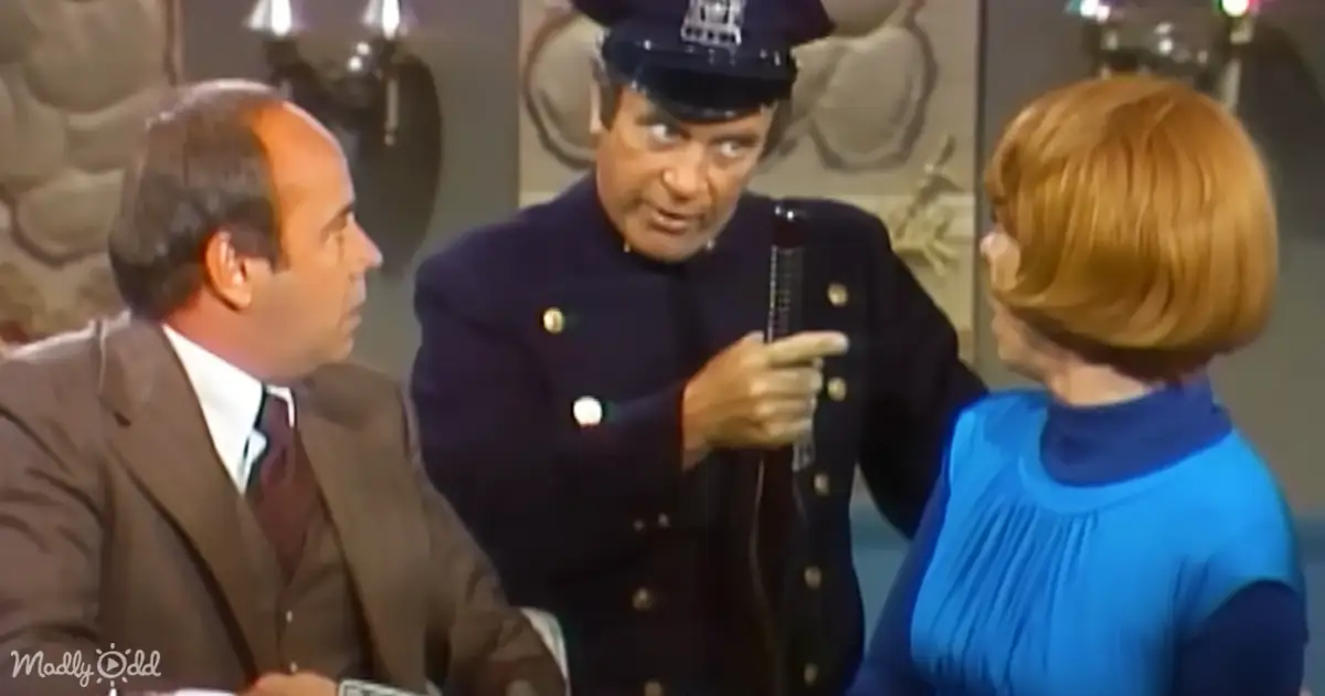 Outrageously suspicious — Carol Burnett hilariously outsmarts baffled ...