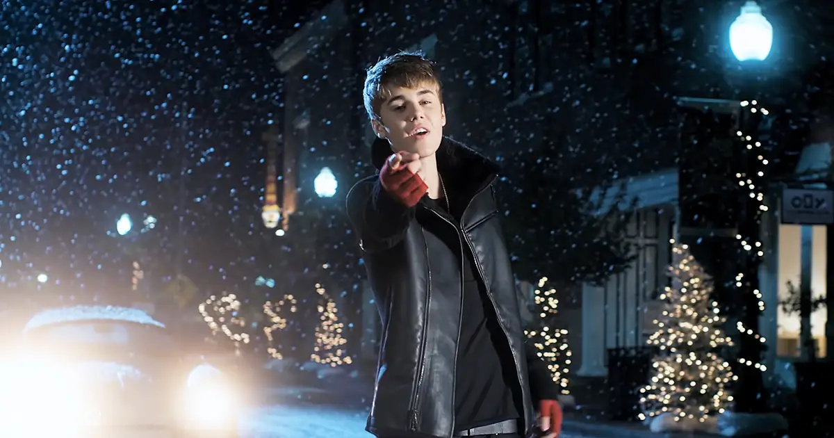 478 Million Fans Cherish Justin Bieber’s Timeless ‘Mistletoe’ Performance