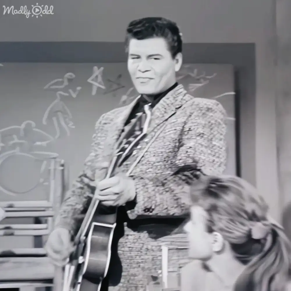 1959, Ritchie Valens’ ‘Ooh! My Head’ With Alan Freed And Chuck Berry Is ...